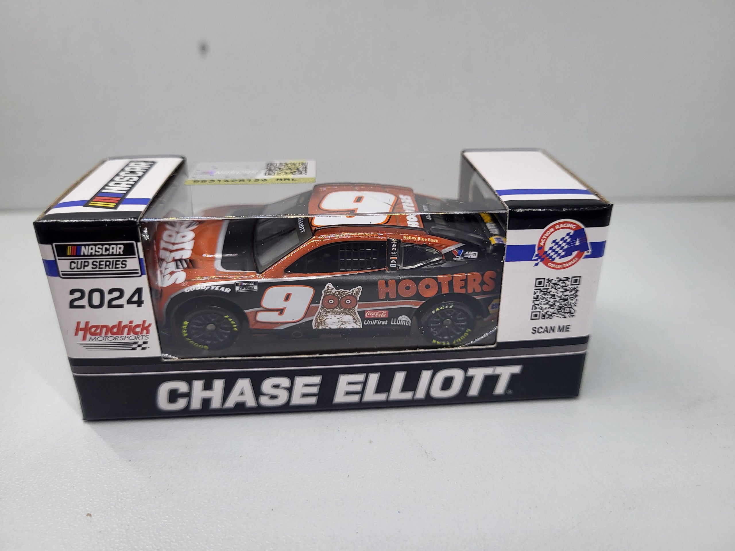 Chase Elliott 2024 Hooters 1:64 | CL RACING COLLECTIBLES