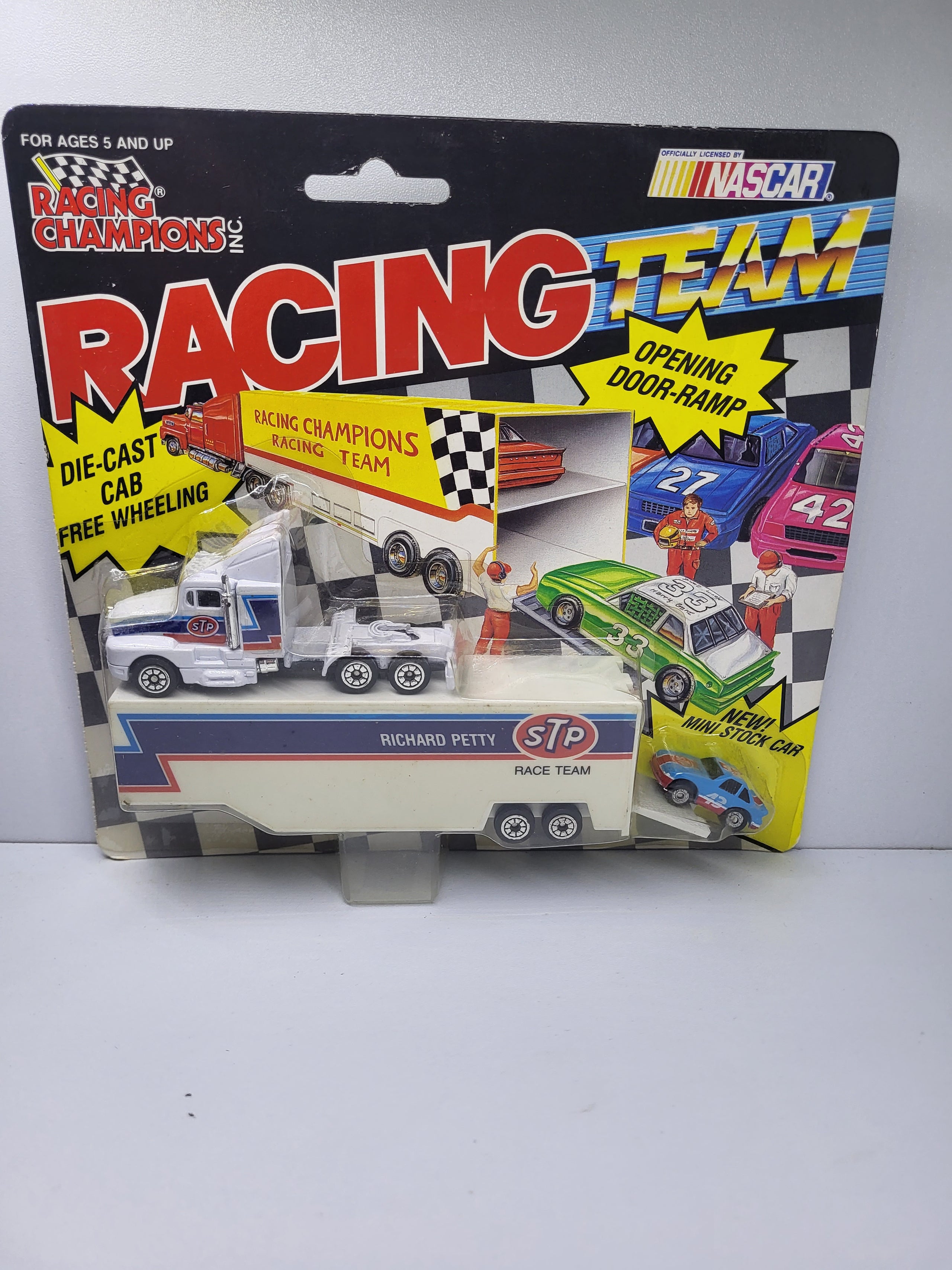 Richard Petty 1991 STP Transporter | CL RACING COLLECTIBLES